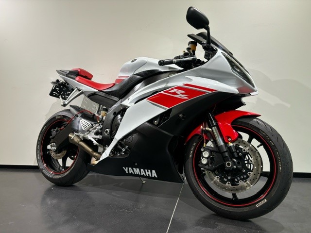 YAMAHA R6 VERKOCHT - Moto's Hautekiet